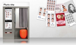 Photo booth Photo-Me® by Starck - Photomaton